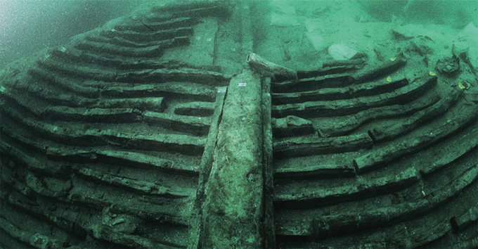 Evidence of ancient Roman ship that carried a live fish tank | Reef ...