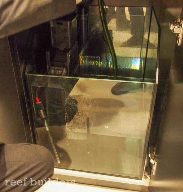 Red Sea MAX E Series tanks come with LEDs, controller, rimless open top ...