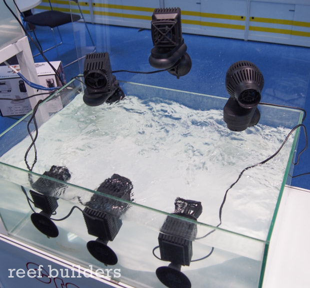 Macro Aqua propeller pumps with oscillation built in | Reef Builders | The Reef and Saltwater ...