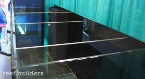 Dutch Aquarium Systems introduces a novel tank brace using steel rods ...