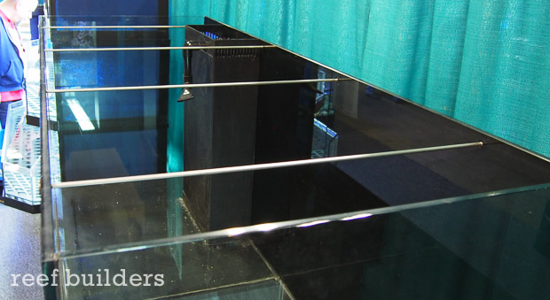 Dutch Aquarium Systems introduces a novel tank brace using steel rods ...