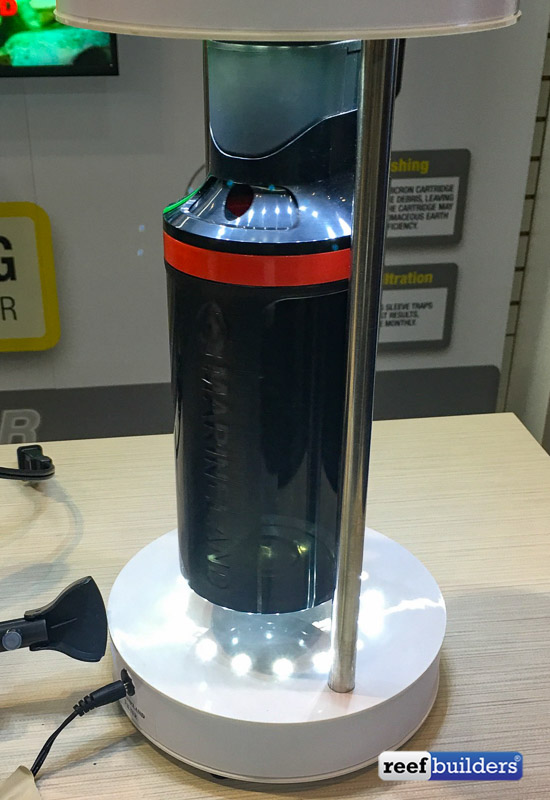 Magnum Polishing internal canister filter is powered by MaxiJets | Reef ...