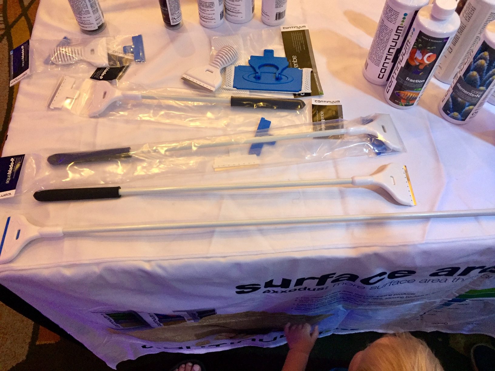 Continuum Aquatics AquaBlade is one serious scraping tool | Reef ...