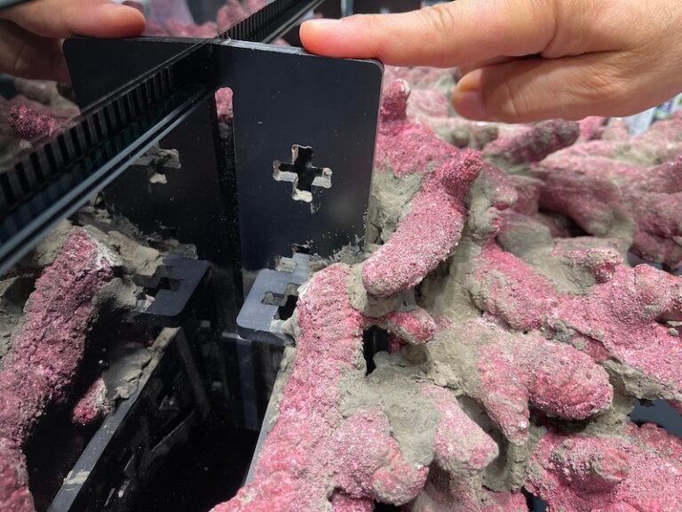 Floating Reef System by Fauna Marin Makes Aquascaping Easy | Reef ...