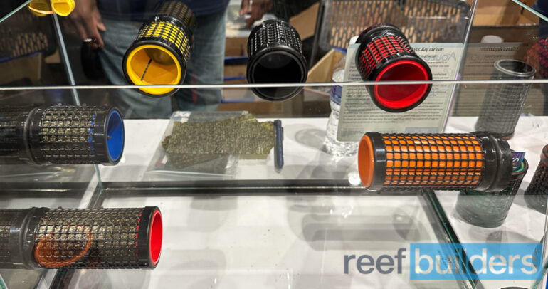 Nori Nibbler is a New Way to Algae Clip | Reef Builders | The Reef and ...