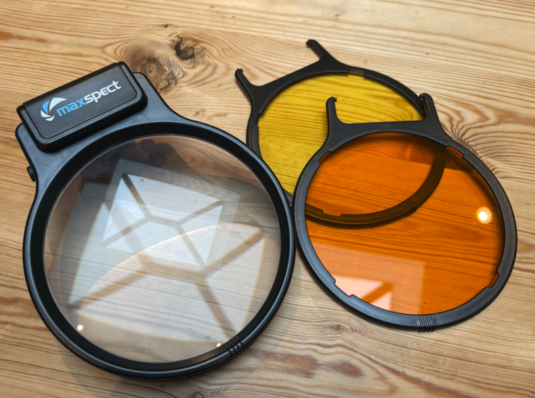 Maxspect’s Pastel Reef Magnifier is a Light, Phone Lens, and Magnifier ...